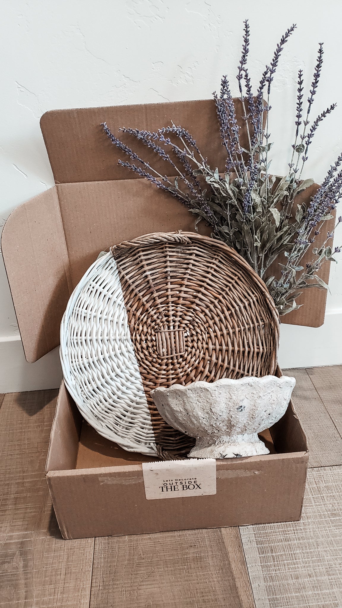 20 Best Home Decor Subscription Boxes (2024) - Relaxing Decor